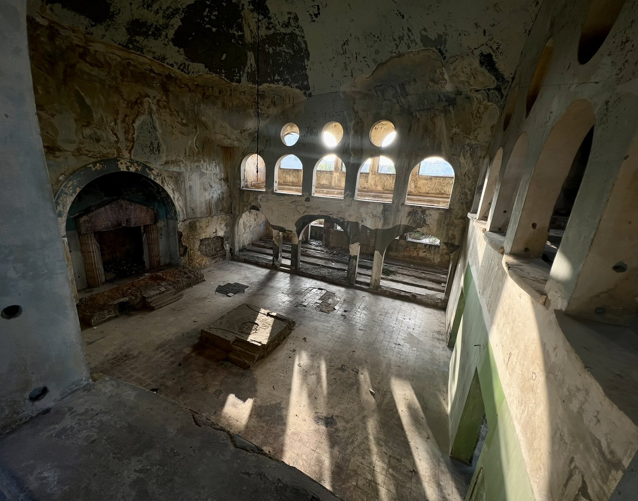 “Inside Bhamdoun’s Abandoned Synagogue” in Lebanon: Thank you, Mr ...
